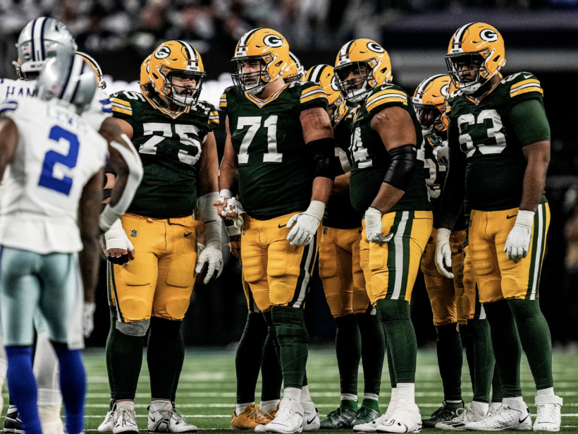 The Big Guys On the Packers O-Line Are Opening Eyes
